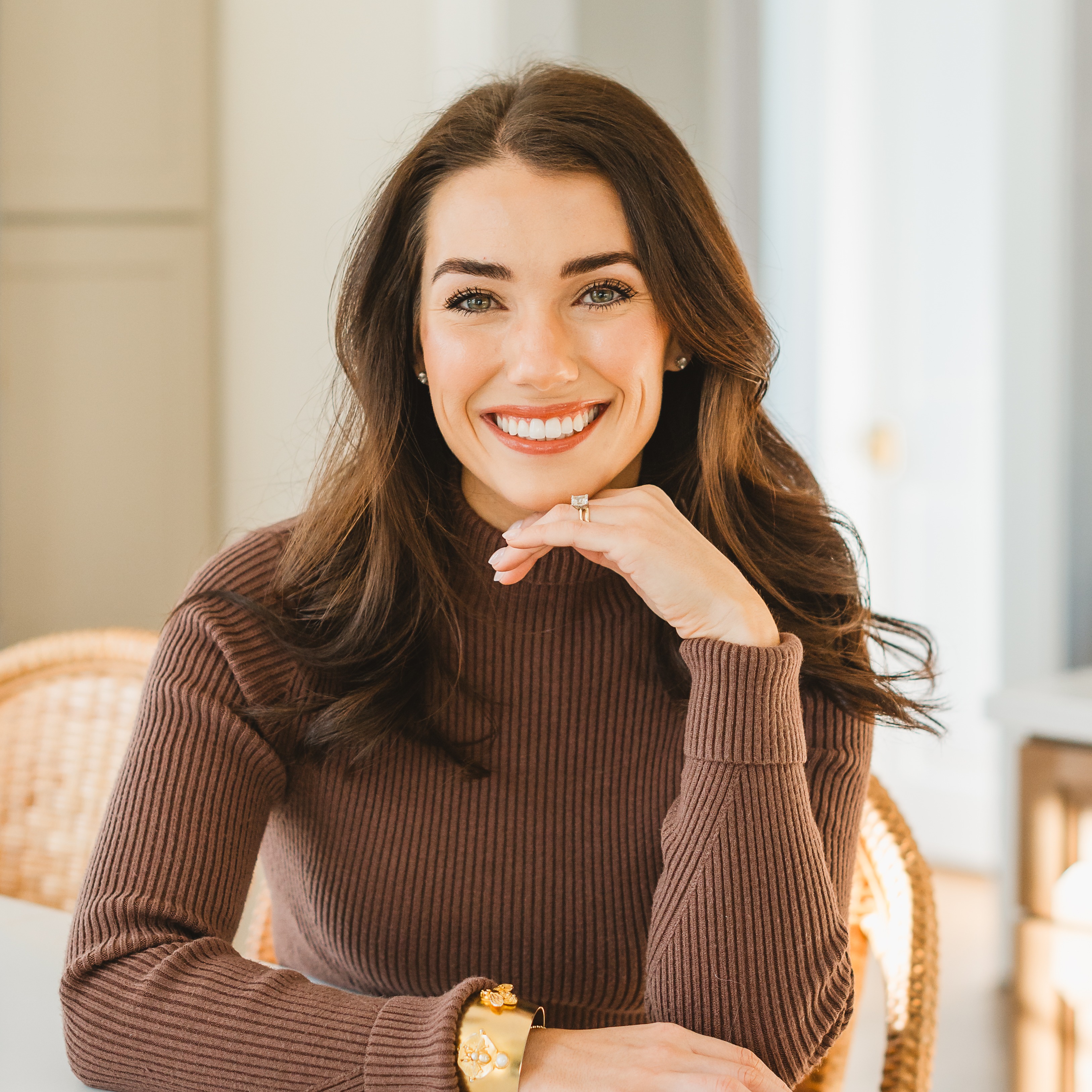 Alex Guarino | Coffee & Contracts